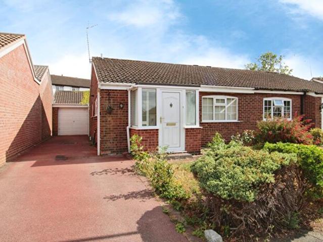 2 Bedroom Bungalow To Rent In Atherstone Close, Oadby, LE2