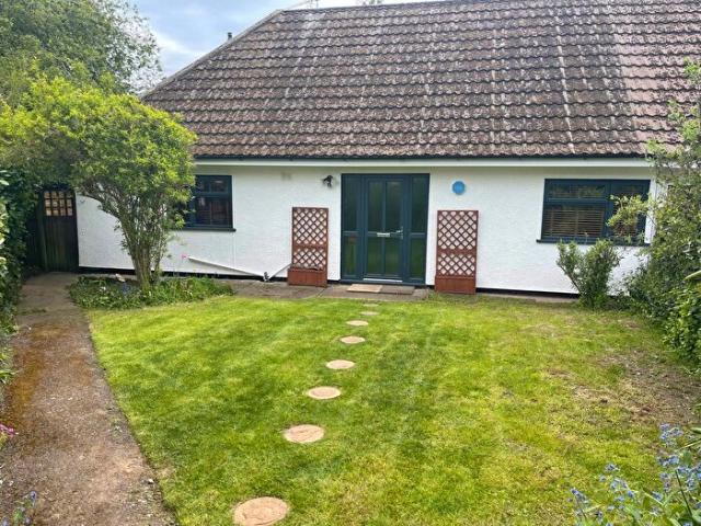 2 Bedroom Bungalow To Rent In Broughton Drive, Nottingham, NG8