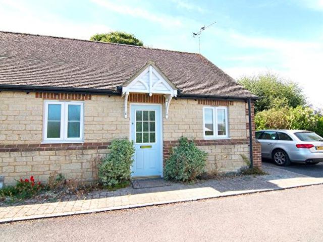 2 Bedroom Bungalow To Rent In Harmans Court, Jubilee Lane, Milton Under Wychwood, Chipping Norton, OX7