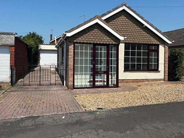 2 Bedroom Bungalow To Rent In Montcalm Close, Kettering, NN15