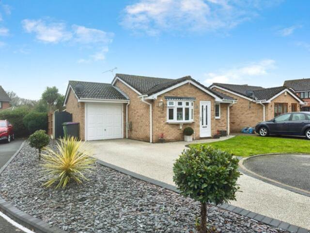 2 Bedroom Bungalow Telford Telford And Wrekin 98649155