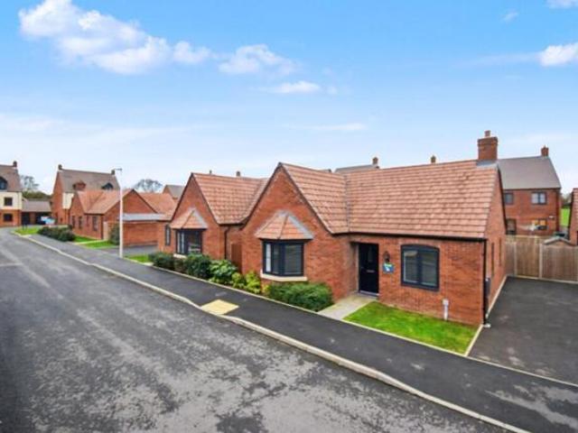 2 Bedroom Bungalow Tenbury Wells Worcestershire LS98903398