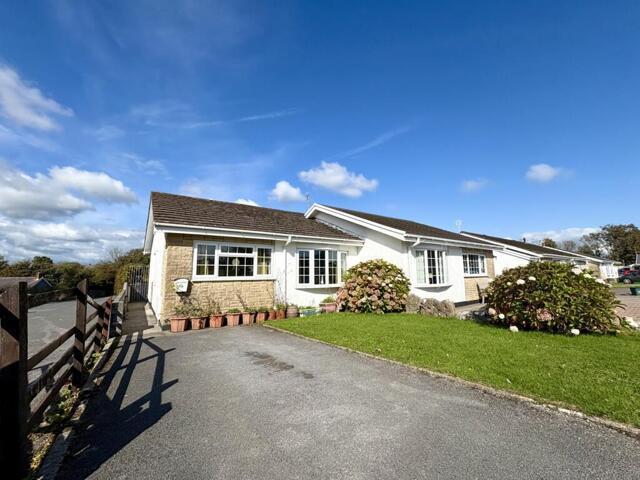 2 Bedroom Bungalow Tenby Pembrokeshire 98577922