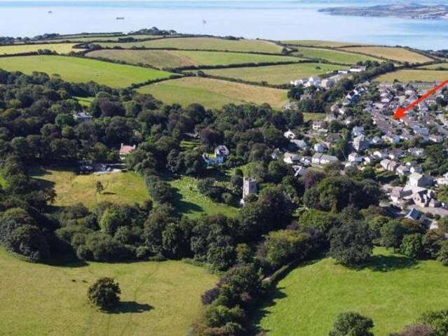 2 Bedroom Bungalow Truro Cornwall 101677403
