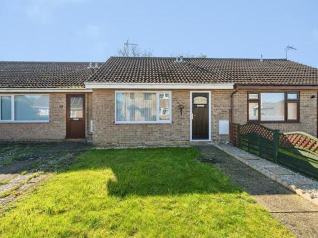 2 Bedroom Bungalow Yarmouth Isle Of Wight 100988043