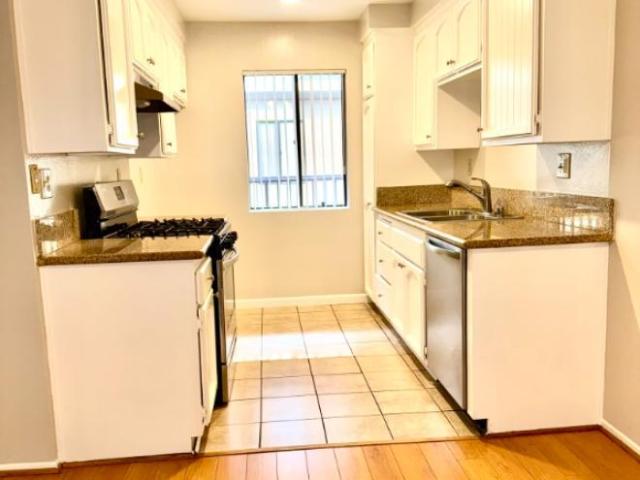 2 bedroom, Burbank CA 91501 88528786
