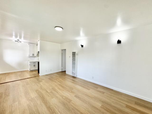 2 bedroom, Burbank CA 91502 88406801