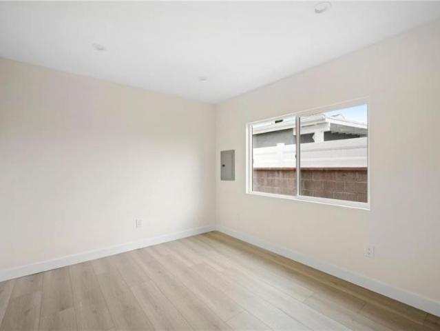 2 bedroom, Burbank CA 91504 89722249