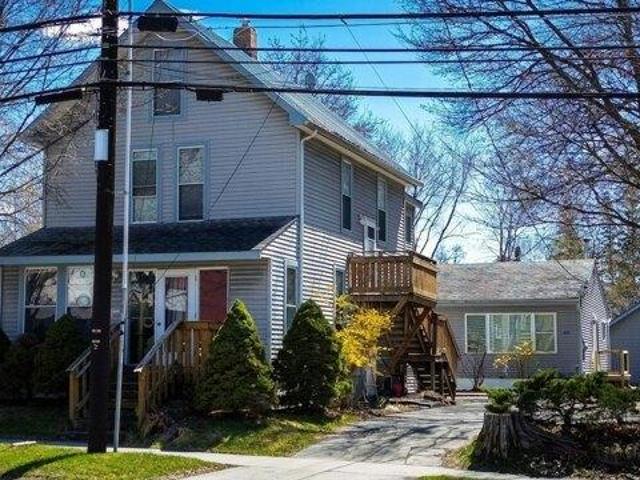 2 bedroom, Burlington VT 05401 101780158