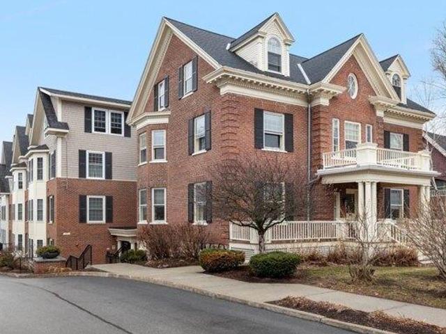 2 bedroom, Burlington VT 05401 102216393