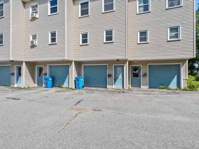 2 bedroom, Burlington VT 05401 104568322