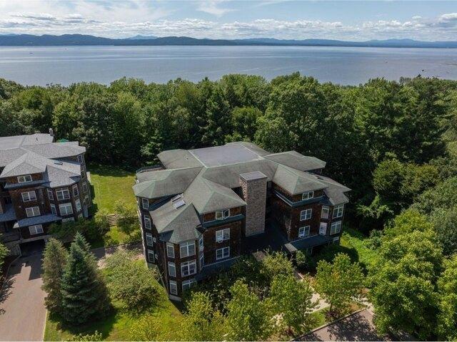2 bedroom, Burlington VT 05408 102585460