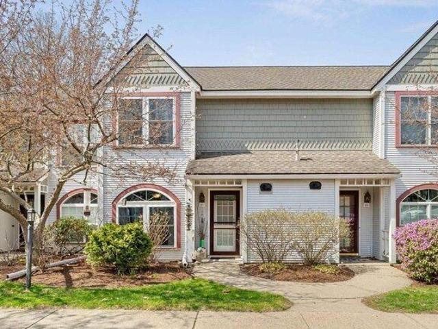 2 bedroom, Burlington VT 05408 102586307
