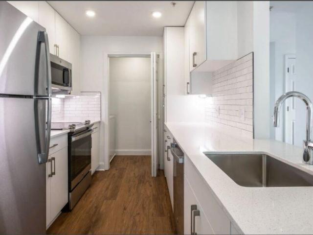 2 bedroom, Burlington MA 01803 85275152