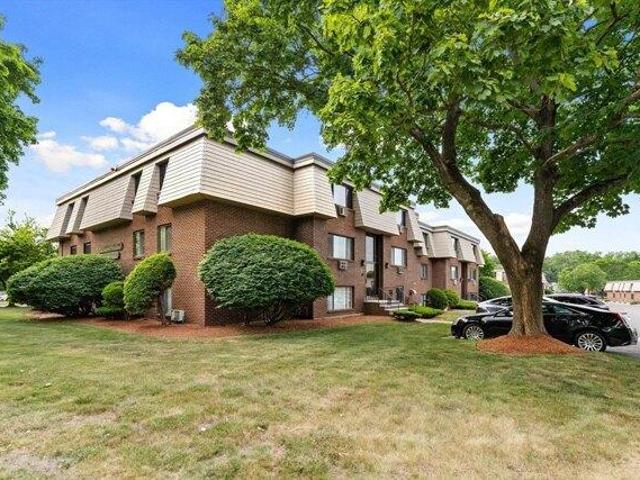 2 bedroom, Burlington MA 01803 104848223