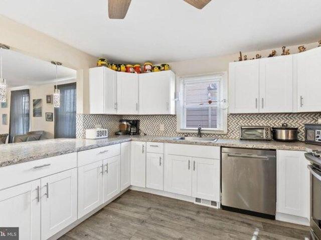 2 bedroom, Burlington NJ 08016 LS102316272