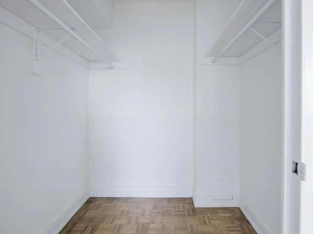 2 bedroom, Burlington ON L7S 1C4 89771293