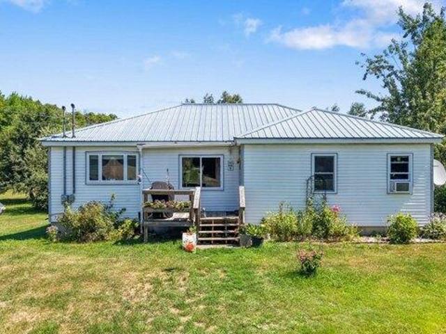 2 bedroom, Garland ME 04939 105113777