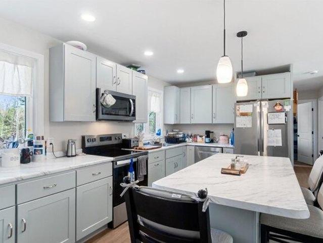 2 bedroom, Gilford NH 03249 102371797