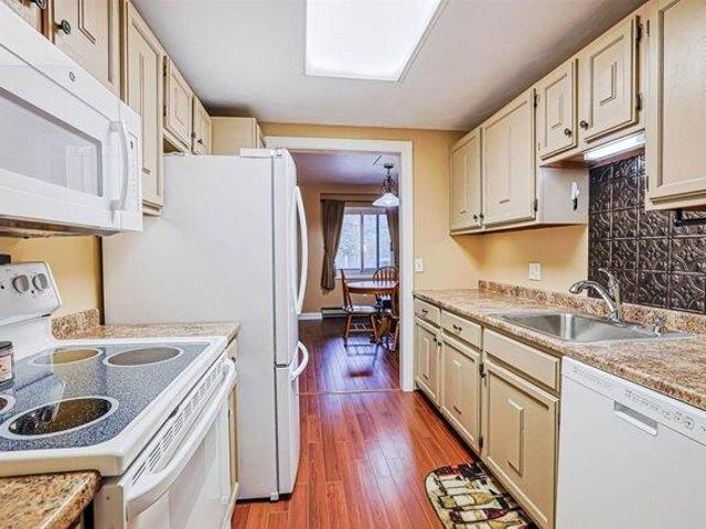 2 bedroom, Gilford NH 03249 LS102668397
