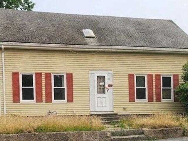 2 bedroom, Gloucester MA 01930 105082349