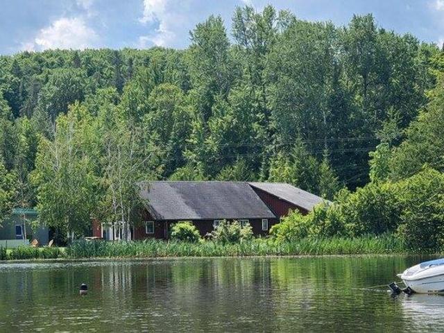 2 bedroom, Glover VT 05875 101801192