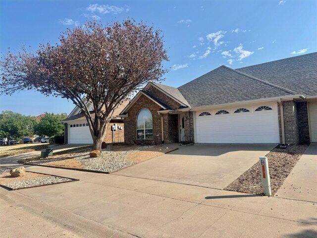 2 bedroom, Granbury TX 76048 94679217