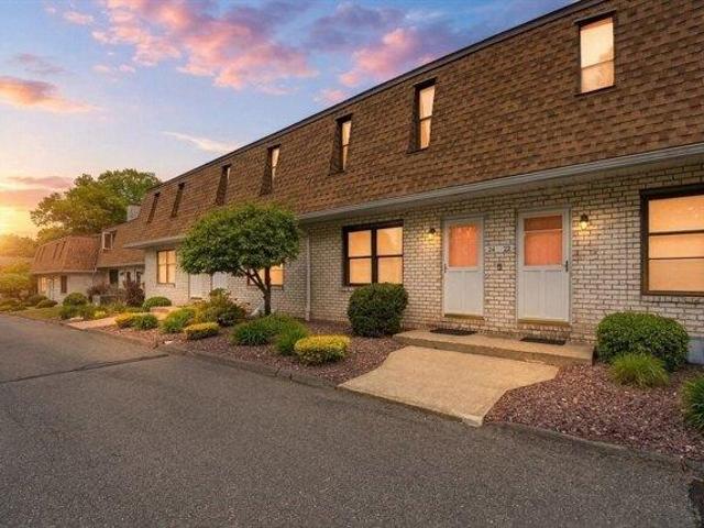 2 bedroom, Granby MA 01033 104761740