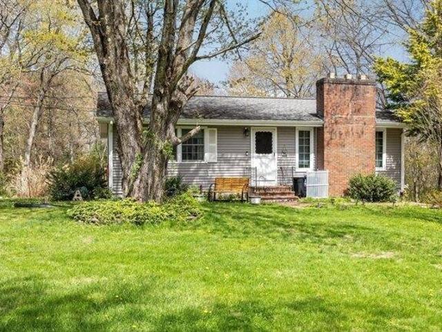 2 bedroom, Granby MA 01033 104788324
