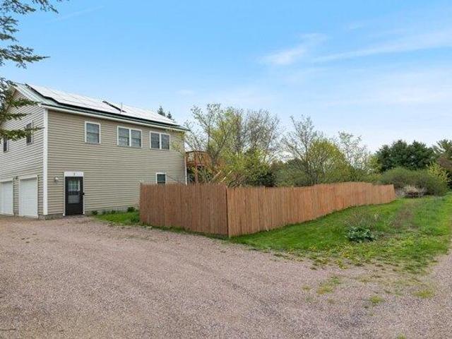 2 bedroom, Grand Isle VT 05458 102345492