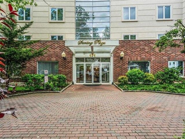 2 bedroom, Great Neck NY 11021 103600186