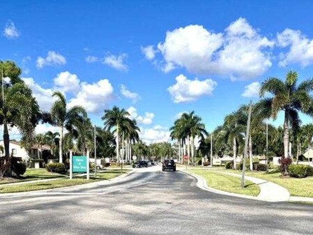 2 bedroom, Greenacres FL 33415 88025915