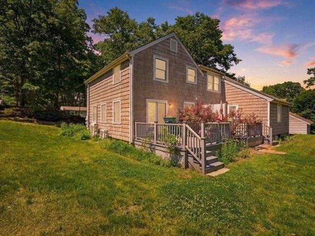 2 bedroom, Greenfield MA 01301 104716078