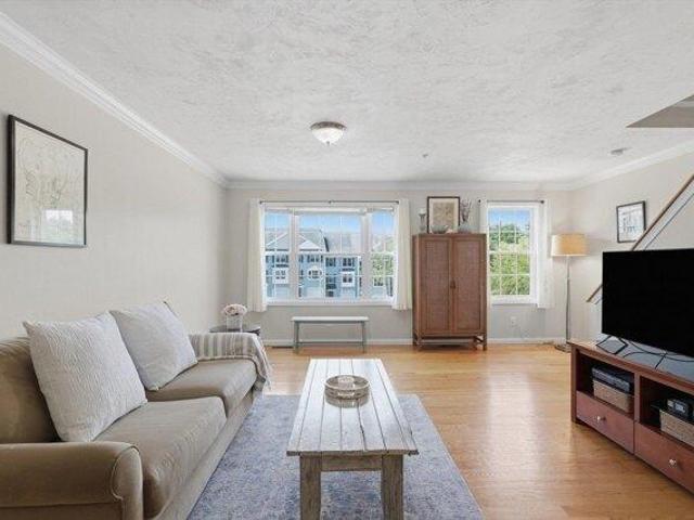 2 bedroom, Groton MA 01450 104511049