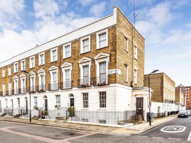 2 bedroom ground maisonette for sale