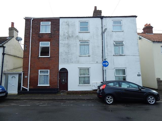 2 bedroom ground maisonette for sale