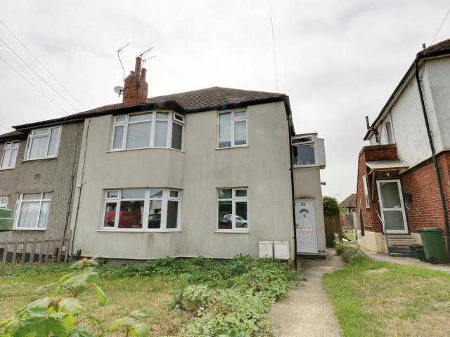 2 bedroom ground maisonette for sale