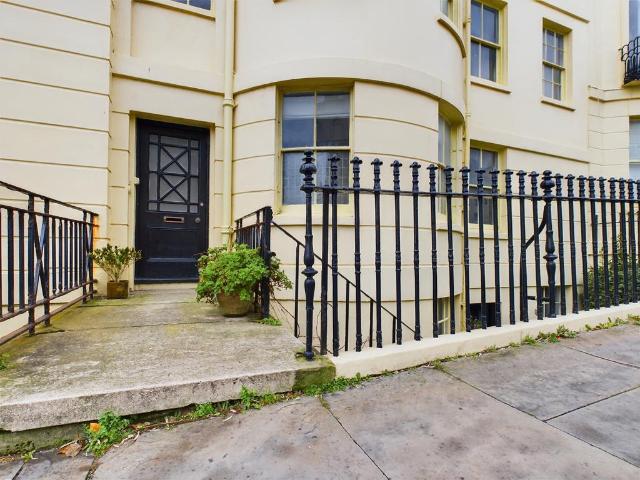 2 bedroom ground maisonette for sale