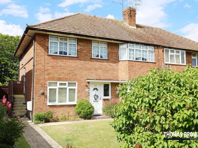 2 bedroom ground maisonette for sale