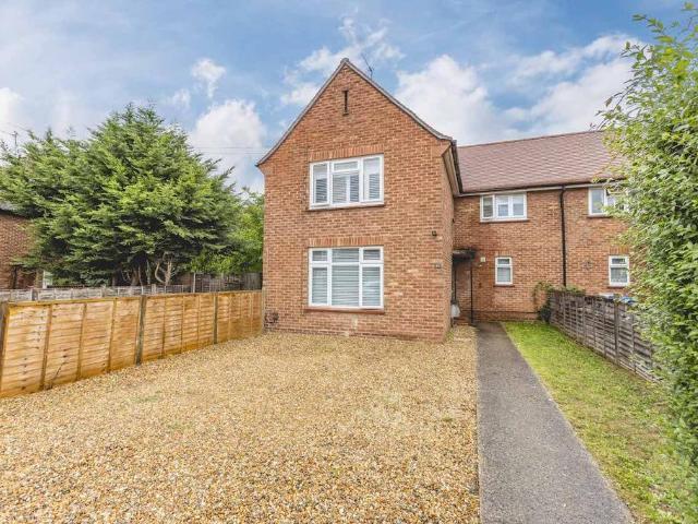 2 bedroom ground maisonette for sale
