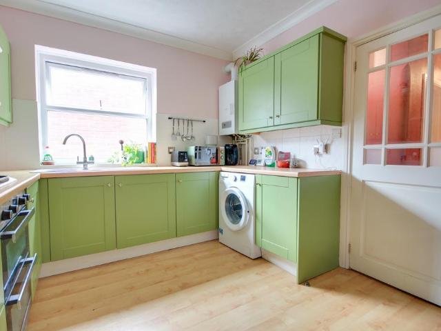 2 bedroom ground maisonette for sale