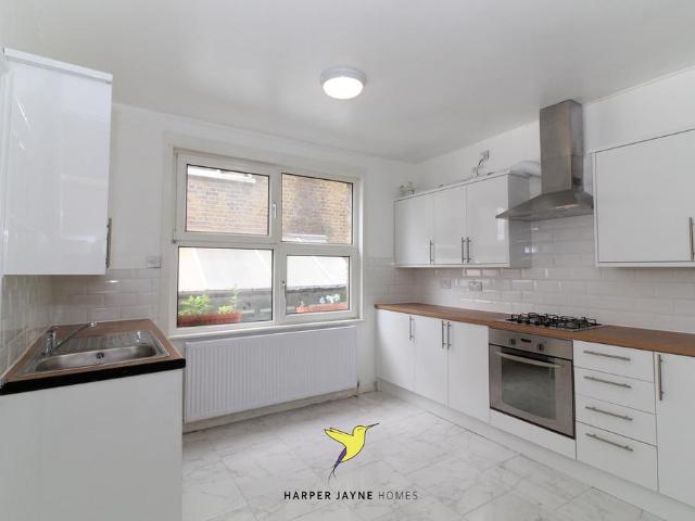 2 bedroom ground maisonette for sale