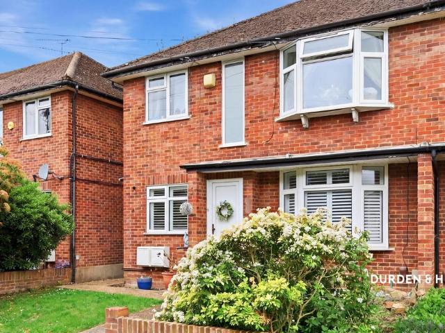 2 bedroom ground maisonette for sale