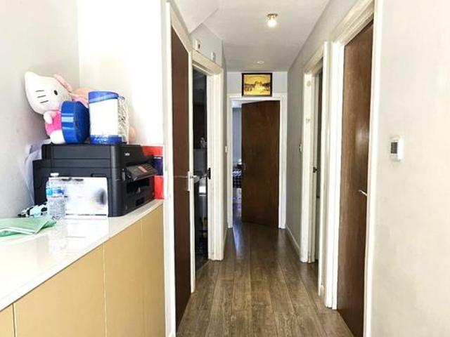 2 bedroom ground maisonette for sale