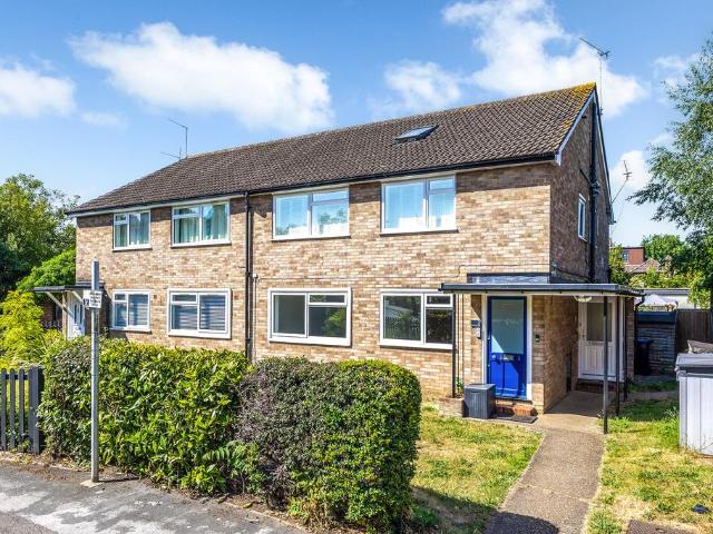 2 bedroom ground maisonette for sale