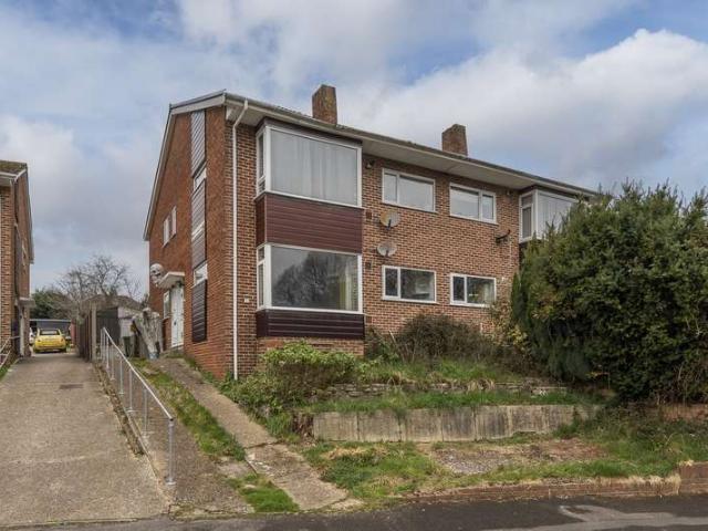 2 Bedroom Ground Maisonette Flat