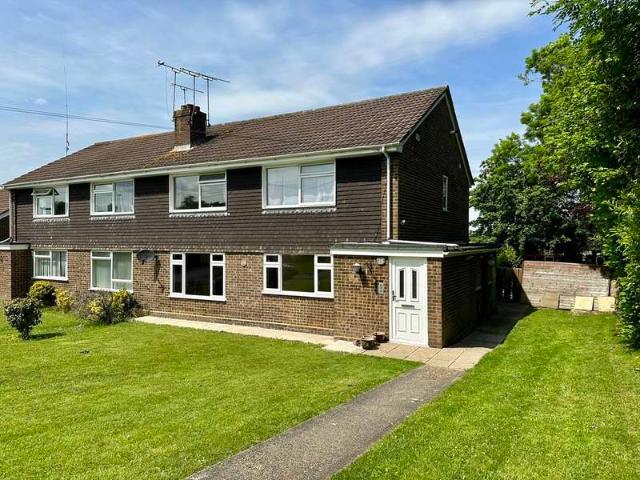 2 Bedroom Ground Maisonette Flat