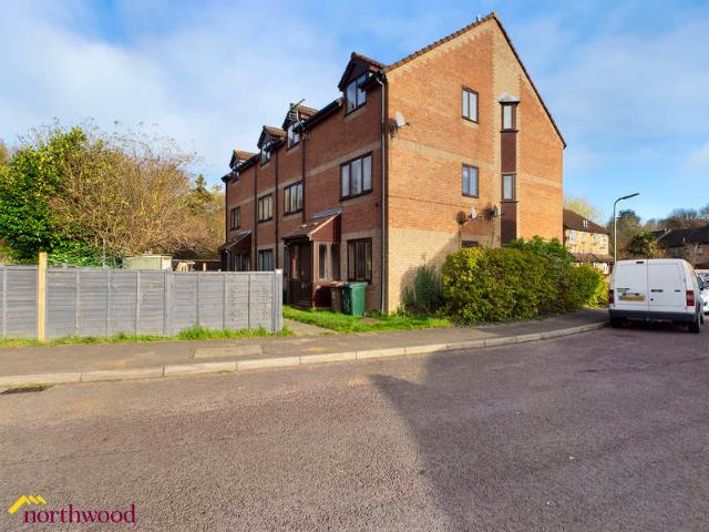 2 Bedroom Ground Maisonette Flat
