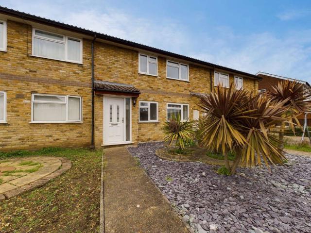 2 Bedroom Ground Maisonette Flat