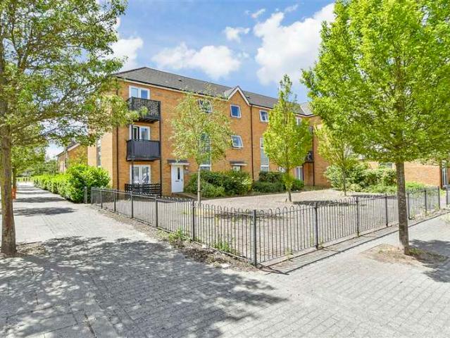 2 Bedroom Ground Maisonette Flat